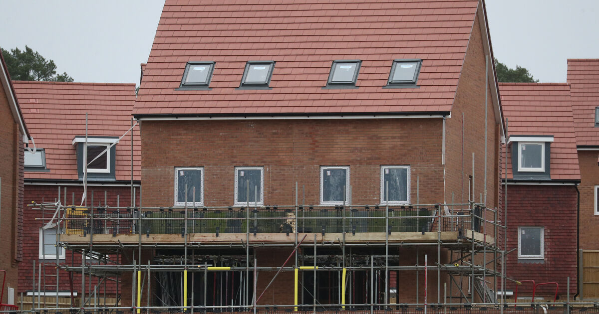 Simon Harris 'remains to be convinced' on tax breaks for developers