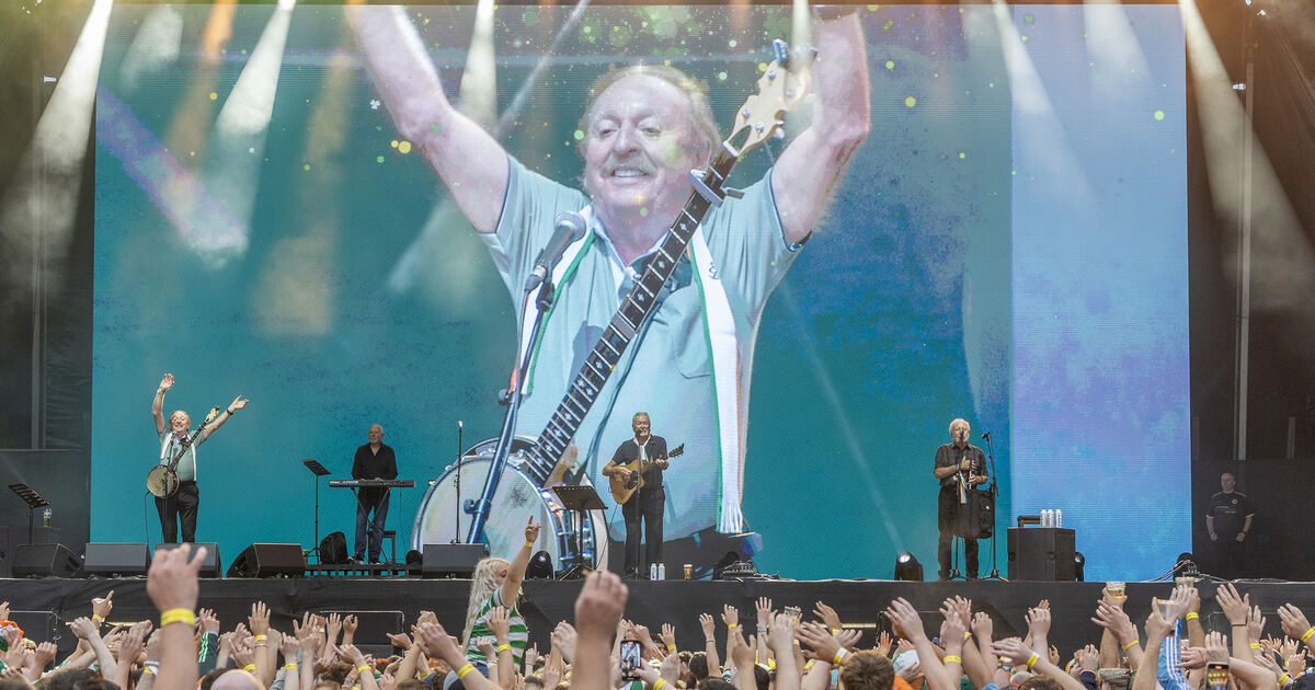 'True rebels, true patriots': Wolfe Tones play final ever gig at ...