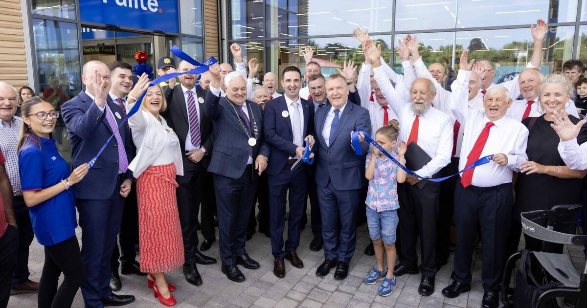 EU Commissioner Michael McGrath opens Tesco's new €20m superstore in Fermoy
