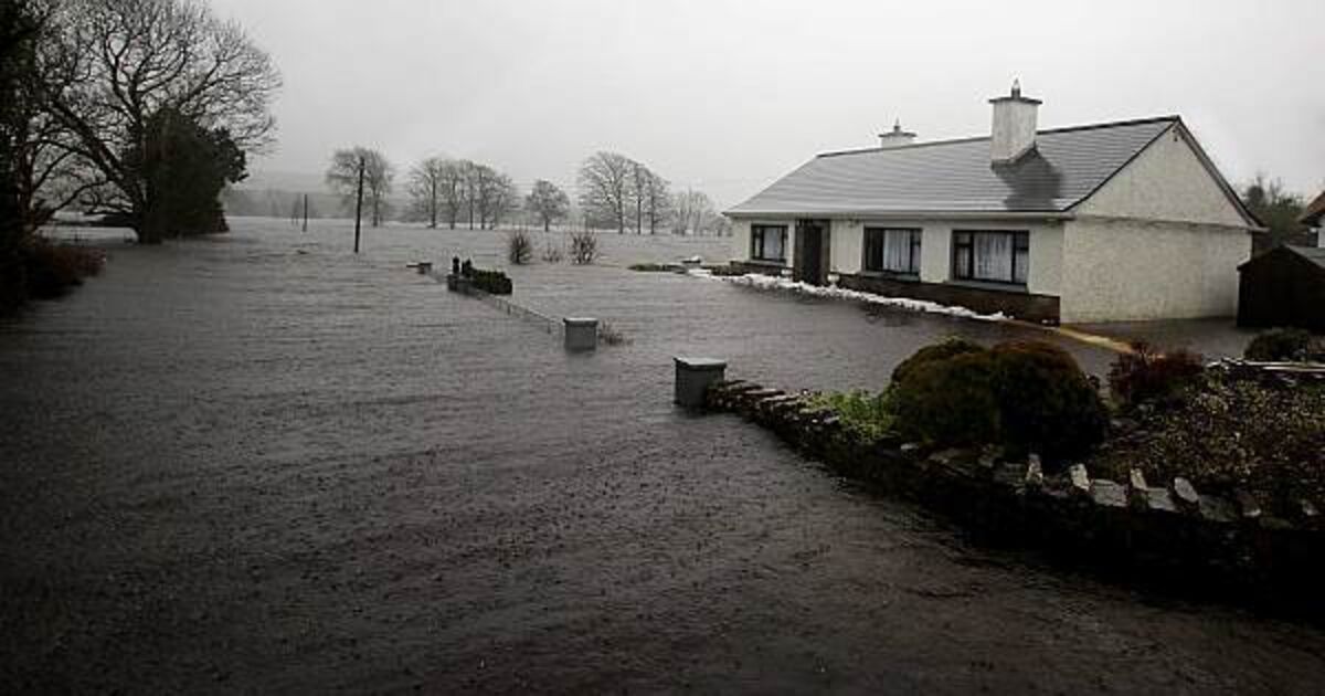 Met Eireann issues wind warnings; Cork sees waterflow rise from ...