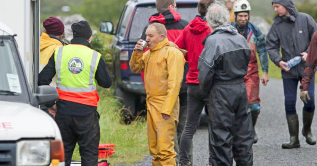 Two rescued from Clare caves after 28 hours