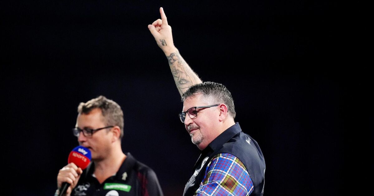 Gary Anderson 'got over the line' in tense World Darts opener