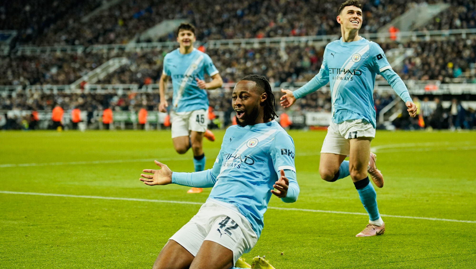 New boy Semenyo scores again as City put one foot in Carabao Cup final