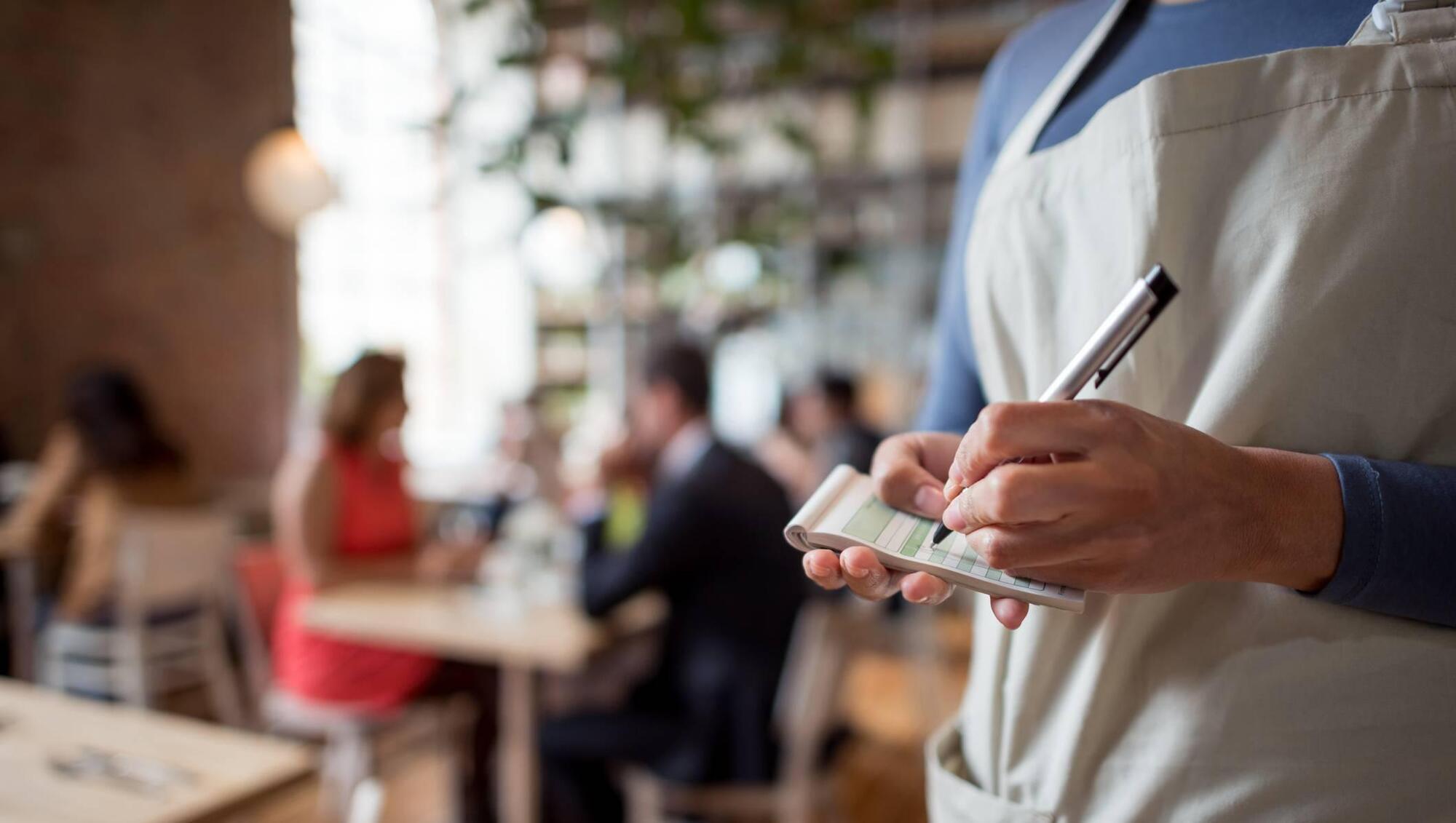 Flirts to clickers, a waitress names her eight types of nightmare diner